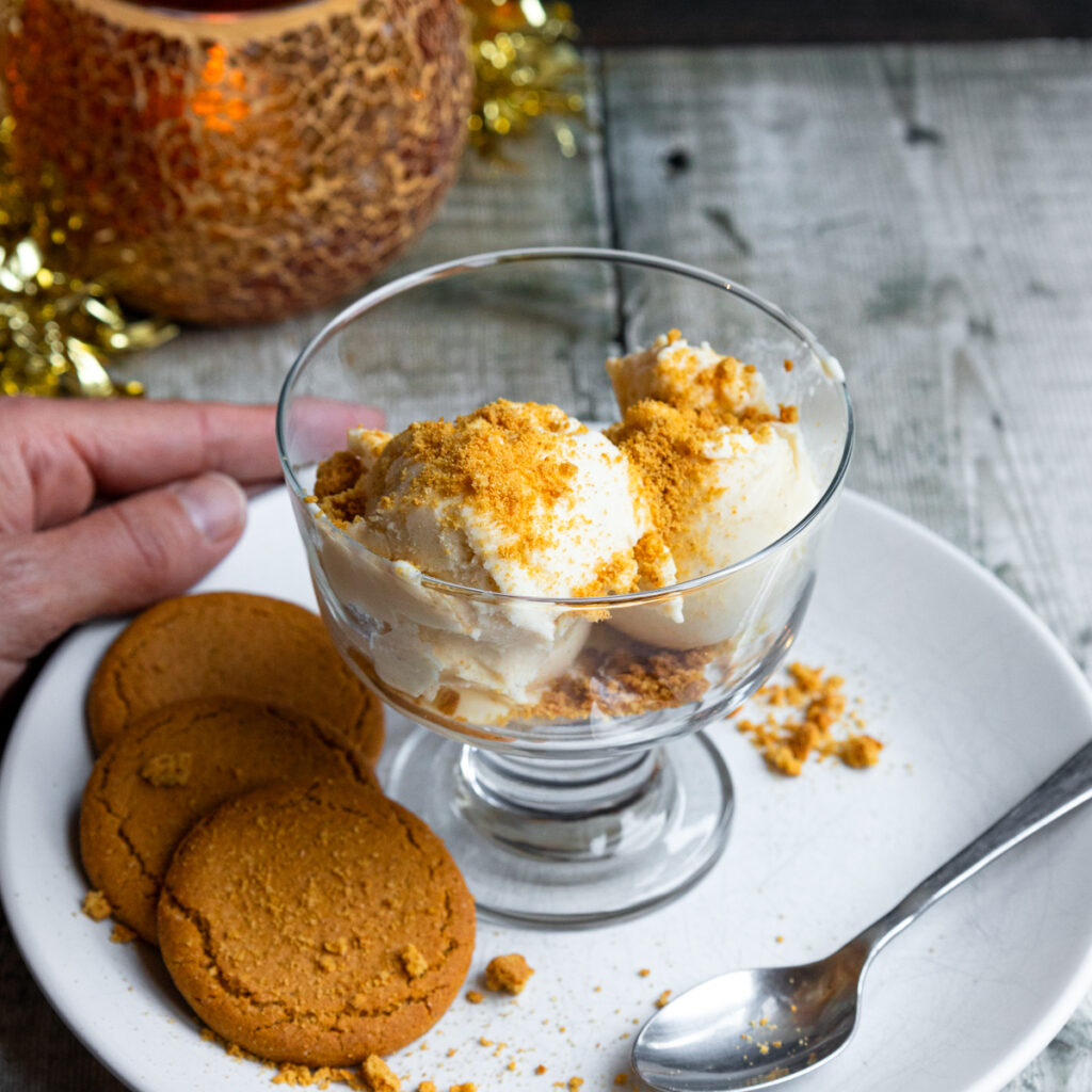 Creamy Harissa Mushrooms - Searching for Spice